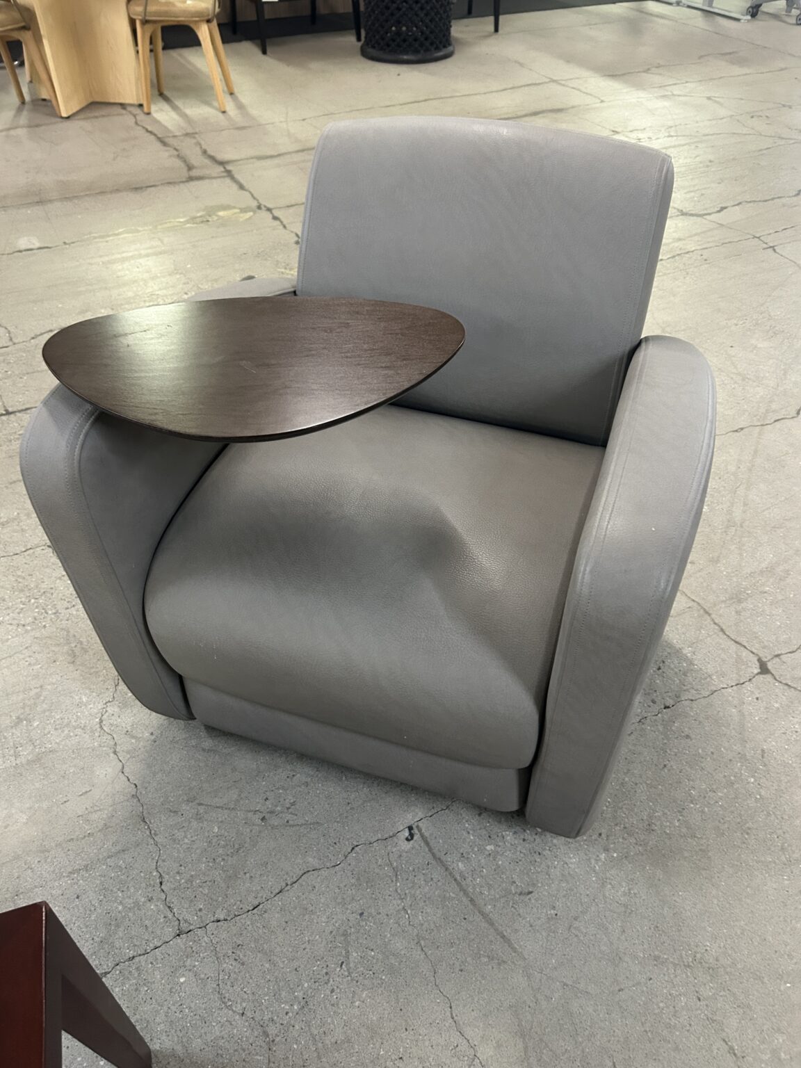 National Club with Tablet Arm | Conklin Office Furniture