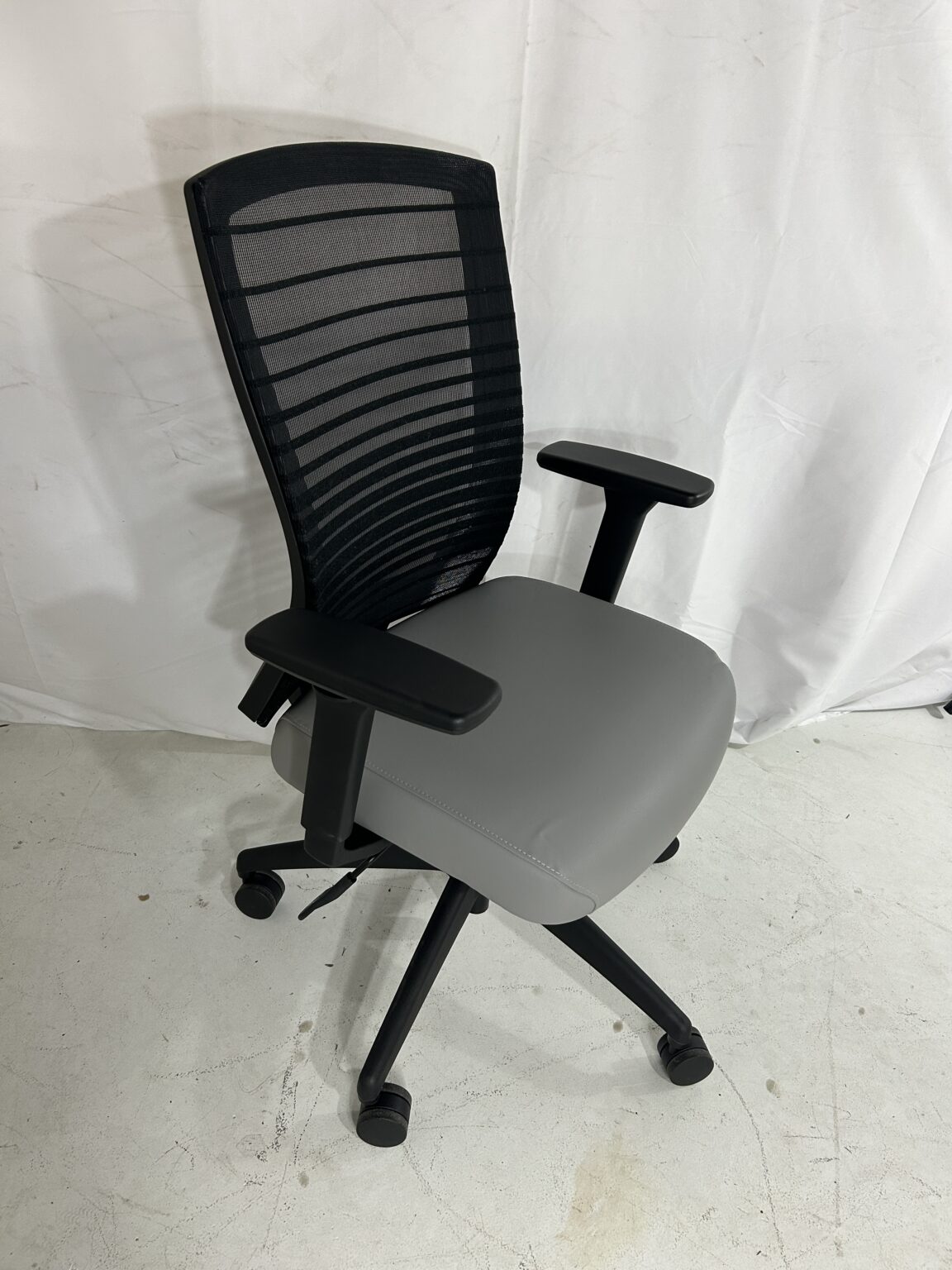 AIS Office Chairs | Conklin Office Furniture